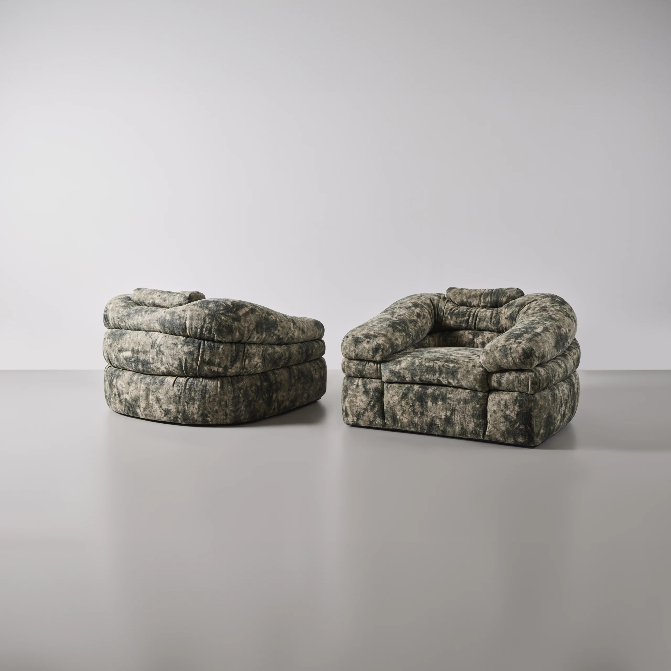 Pair of Straccio Easy Chairs by Jonathan de Pas, Donato d’Urbino and ...
